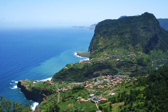 Madeira East Island Tour with Levada Walk and Lunch - Guides and Service: The Heart of the Tour