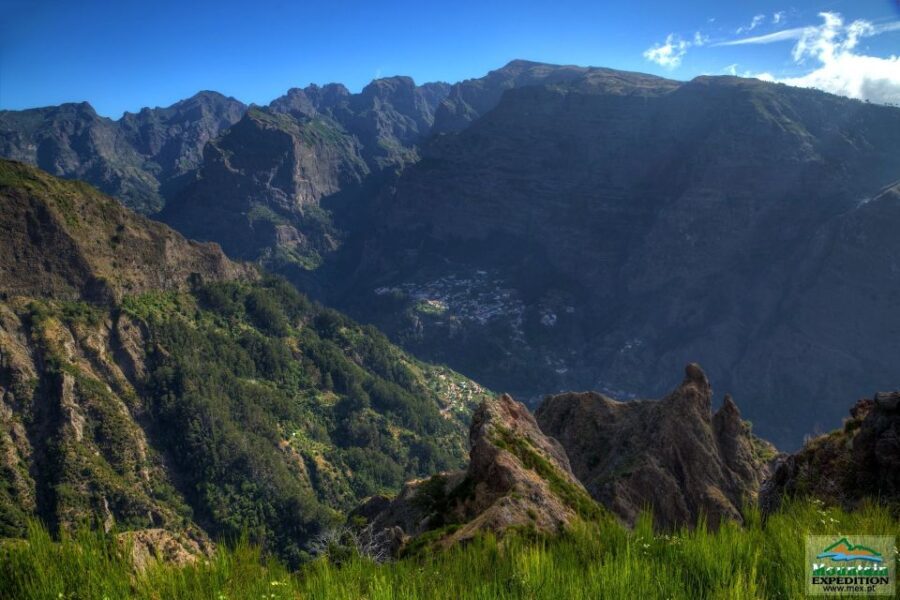 Madeira: Half-Day Nun's Valley and Sea Cliff Tour - The Experience in Context
