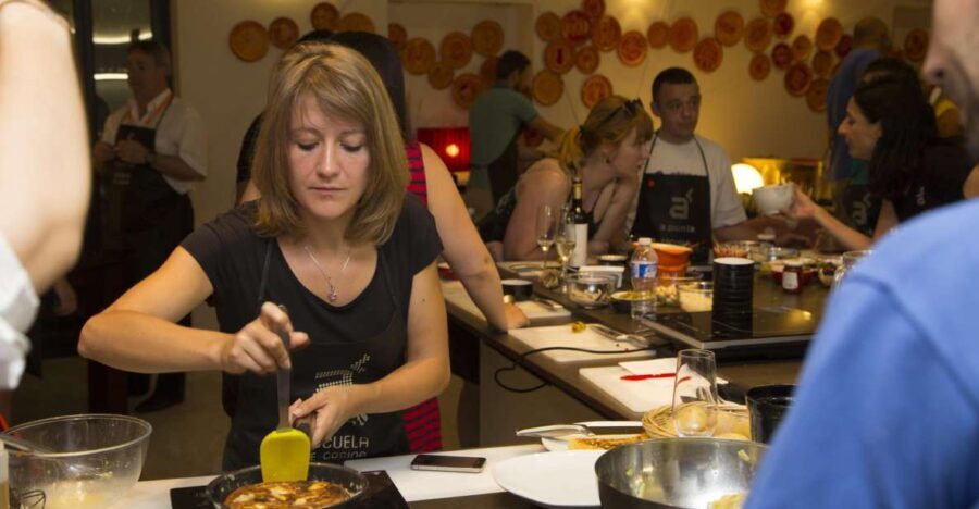 Madrid: 10 Tapas 2.5-Hour Cooking Class - Who Should Consider This Experience?