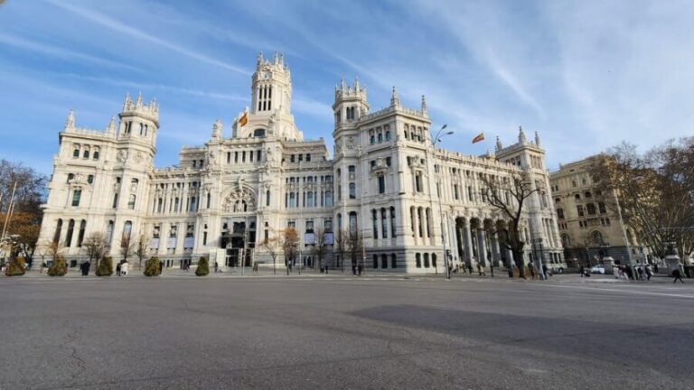 Madrid by Eco Tuk: Private tour, choose your duration! - Who Should Consider This Tour?