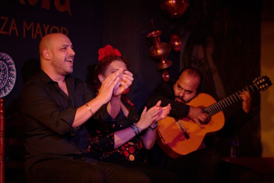 Madrid: Flamenco Show La Quimera with Drinks & Dinner Option - Food and Drinks: A Complement to the Show