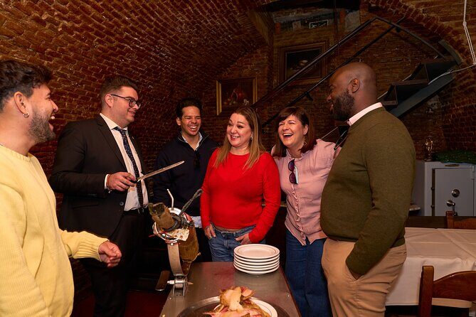 Madrid: Not Just Another Tapas & Wine Tour by Eating Europe - Group Size & Atmosphere