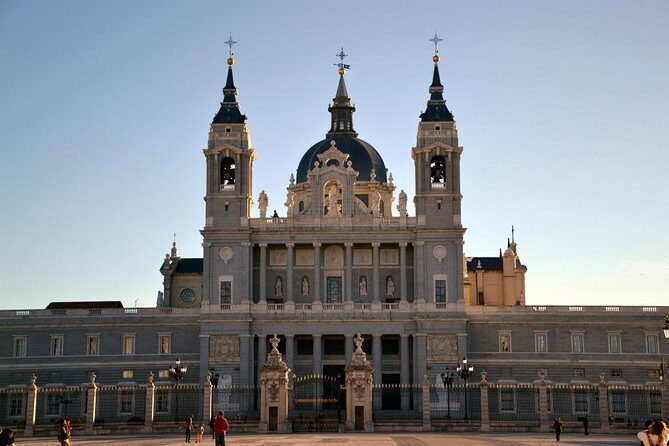 Madrid Old Town Donation-Based Walking Tour - Why This Tour Offers Great Value