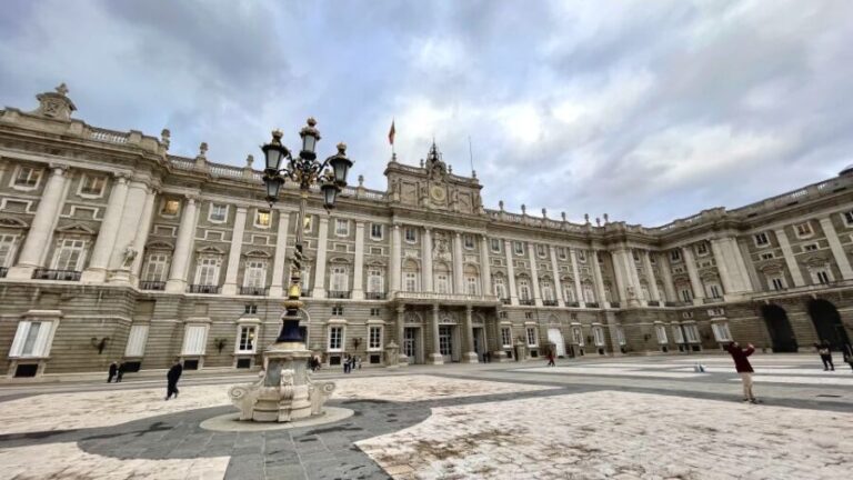 Madrid: Royal Palace Entry Ticket and Small Group Tour - The Sum Up