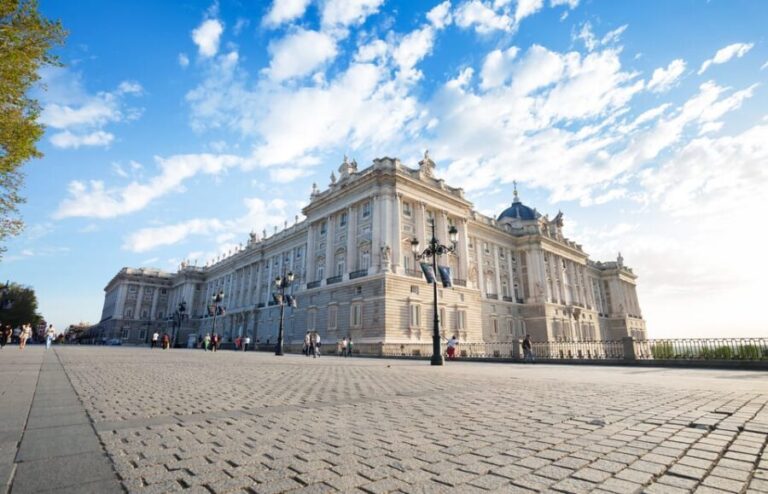 Madrid: Royal Palace Guided Tour with Skip-the-Line Entry - The Itinerary Breakdown