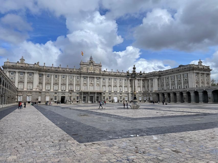 Madrid: Royal Palace tour - semi private or private - Price and Value