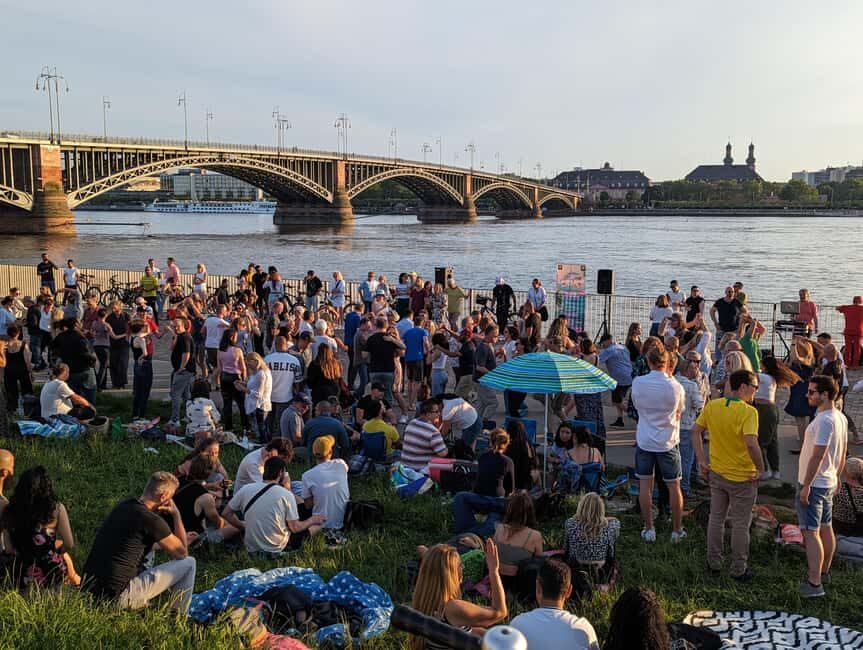 Mainz: guided evening tour of the Rhine riverbank/old town in German and English - Why This Tour Offers Great Value