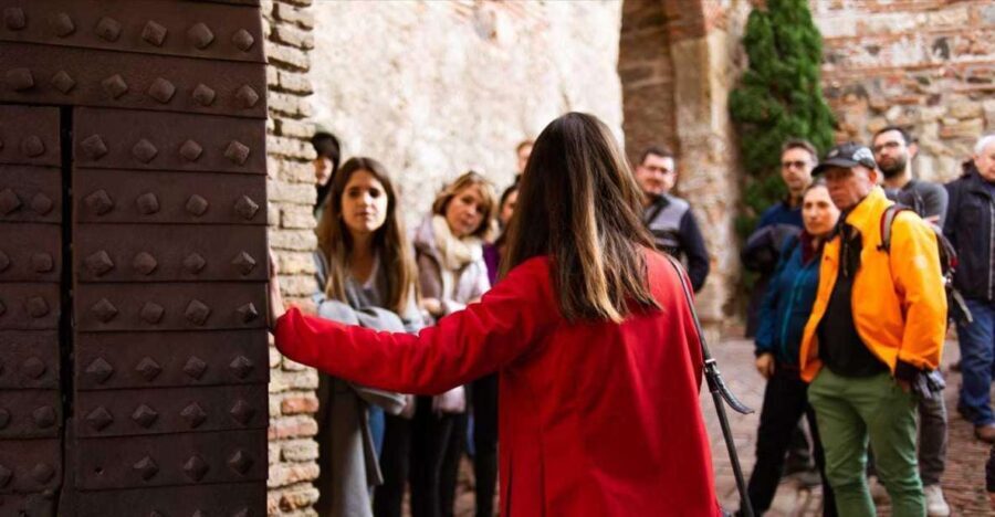 Málaga: Alcazaba and Roman Theatre Guided Tour With Entry - The Itinerary: What You Can Expect