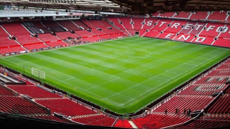 Manchester: Old Trafford Man United Match Day Experience - Is This Experience Worth It?