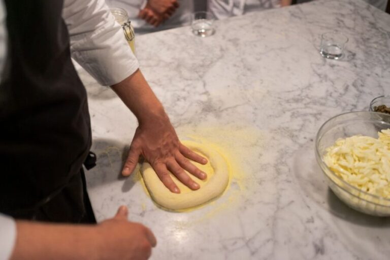 Milan: Pizza or Pasta and Gelato-Making Class with Wine - The Food, the Atmosphere, and the Value