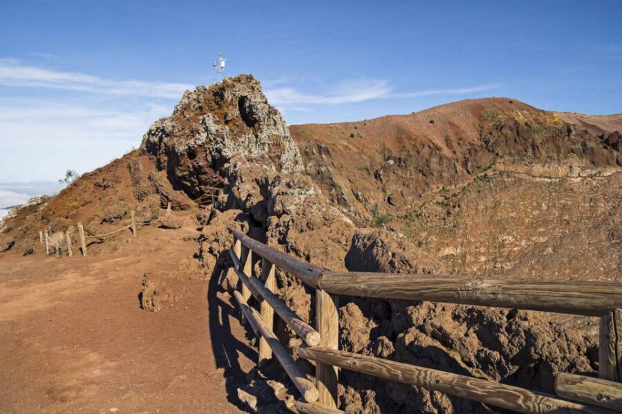Mount Vesuvius: Skip-the-Line Ticket and Smart Digital Guide - Who Should Consider This Tour?