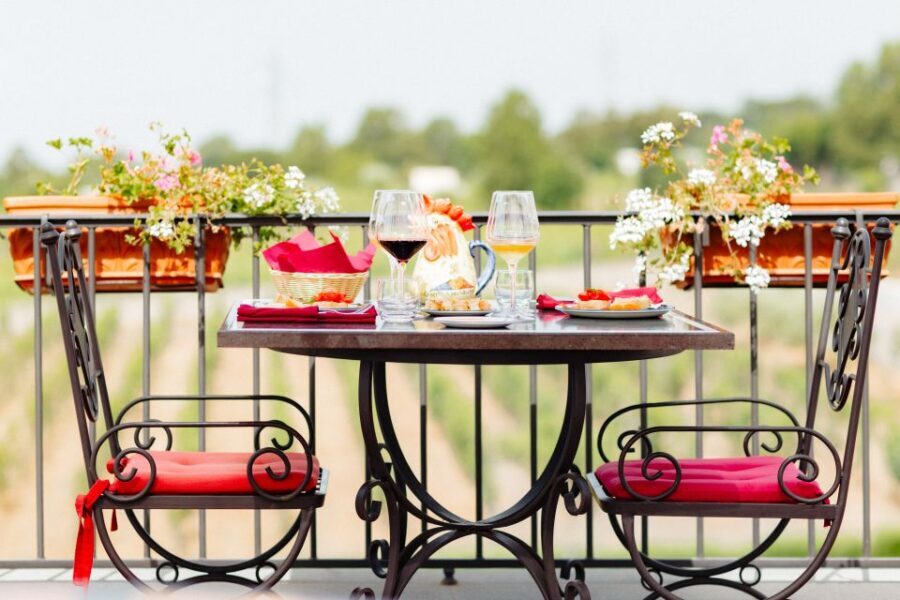 Mount Vesuvius: Vineyard Tour with Wine Tasting and Lunch - Practical Details: What to Expect