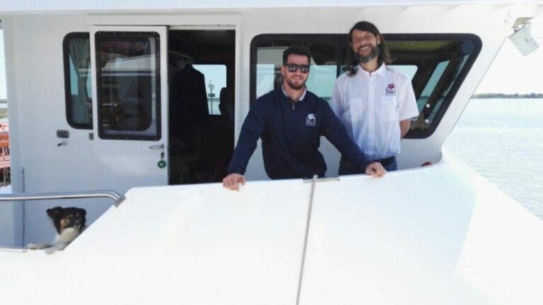 Murano & Burano: Boat Tour with Guide & Glass Factory Visit - The Value of the Experience