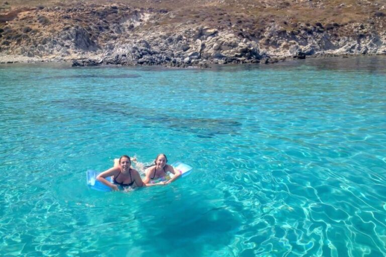 Mykonos: Yacht Cruise to Rhenia and Guided Tour of Delos - The Stop at Rhenia: Relaxation and Refreshment