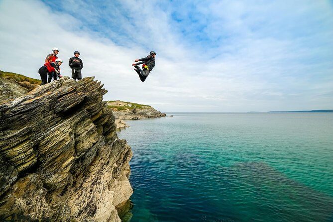 Newquay Coasteering x Cornish Wave | Original Since 2012 - Who Will Love This Tour?