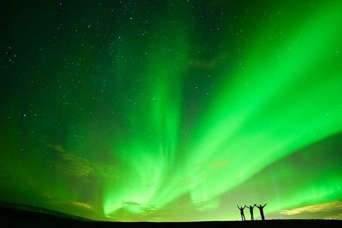 Northern Lights Minibus Tour with Hot Cocoa, Blankets & Photos - The Value of the Tour: What’s Good and What’s Not