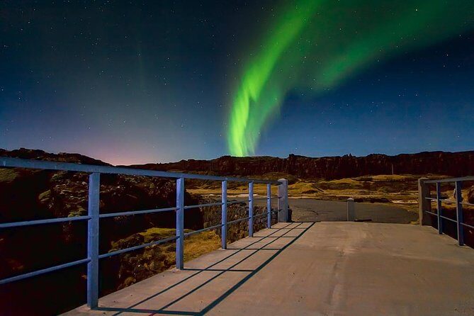 Northern Lights Small-Group Tour From Reykjavik with Hot Drink - What Makes This Tour Stand Out