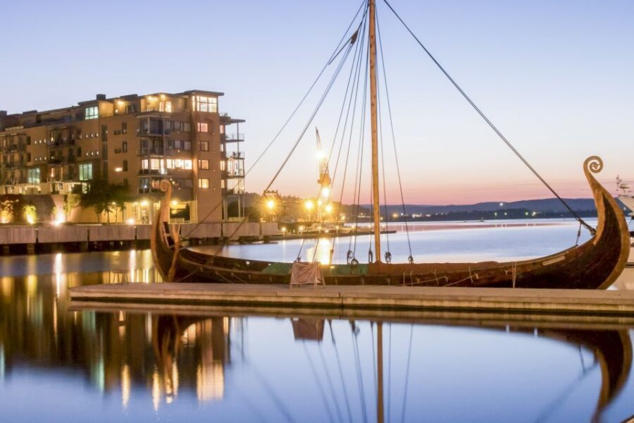 Oslo: Grand City Sightseeing Tour by Bus with Fjord Cruise - What Travelers Can Expect