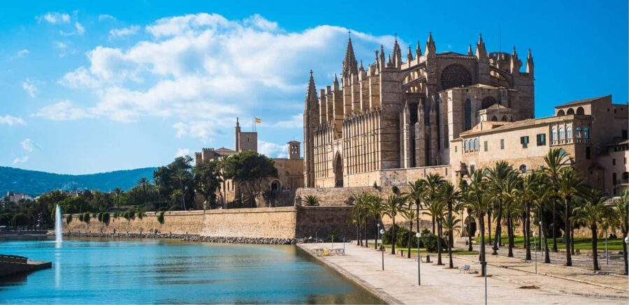 Palma de Mallorca: Walking Tour, Cathedral & Local Tasting - What You Get for the Price