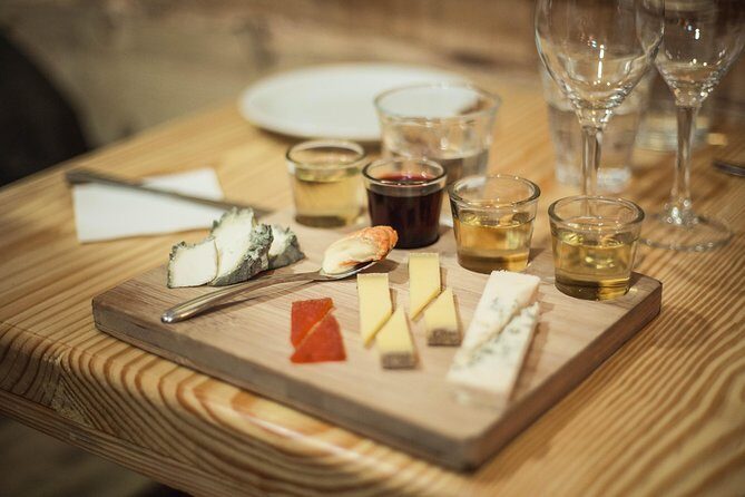 Paris Cheesemaking Workshop including Wine and Cheese Tasting with an Expert - Who Will Love It