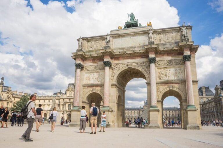 Paris: City Center Group Tour in German - Detailed Breakdown of the Itinerary