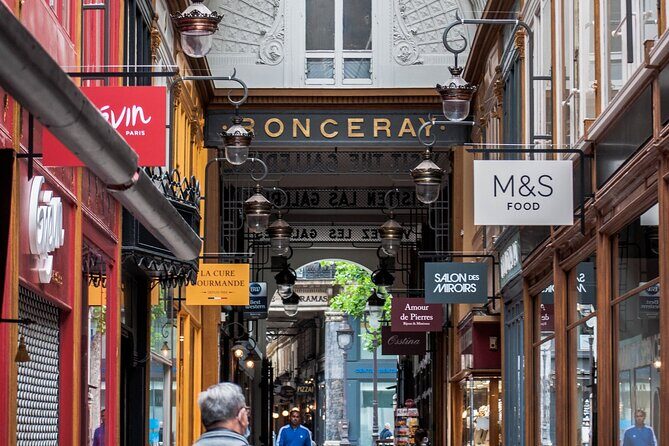 Paris Covered Passages Walking Tour plus Seine Cruise Option - Authenticity and Guides: What Travelers Say
