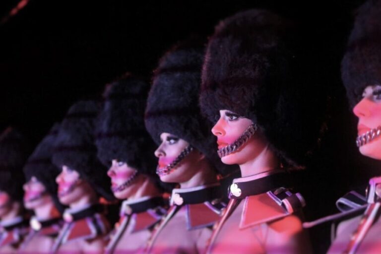 Paris: Crazy Horse Cabaret Show - A Closer Look at the Crazy Horse Experience
