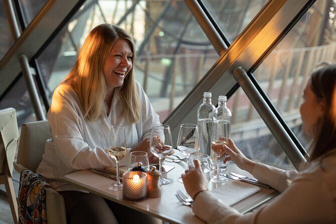 Paris Early Evening Dinner at Eiffel Tower's Madame Brasserie - The Overall Experience: Pros and Cons