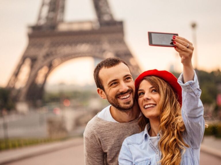 Paris: Eiffel Tower Access w/ Audioguide and Optional Cruise - Who is This Tour Perfect For?
