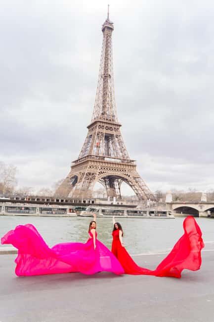 Paris: Eiffel Tower Flying-Dress Photoshoot jonadress - Authentic Feedback from Reviewers