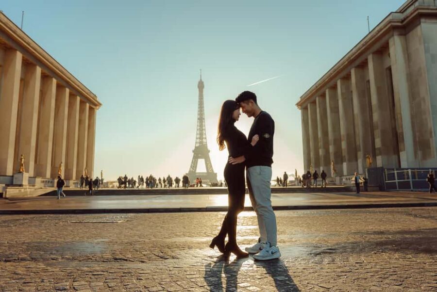 Paris: Eiffel Tower Street Photoshoot - The Itinerary: What to Expect