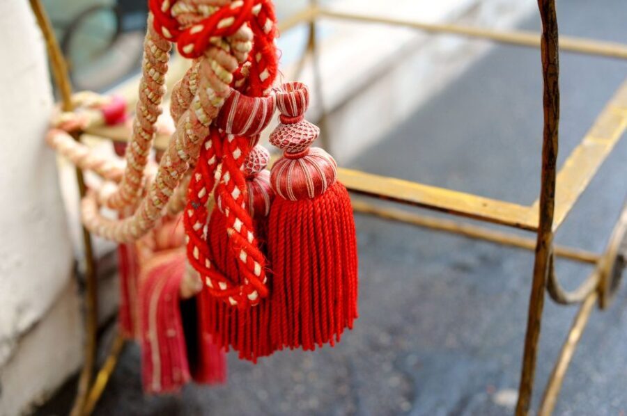 Paris: Flea Market Insider's Tour in Extra-Small Group - Authenticity and Local Interaction