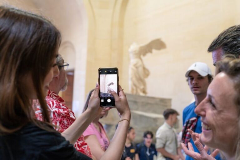 Paris: Guided Tour of the Must-Sees of the Louvre Museum - The Itinerary: A Closer Look