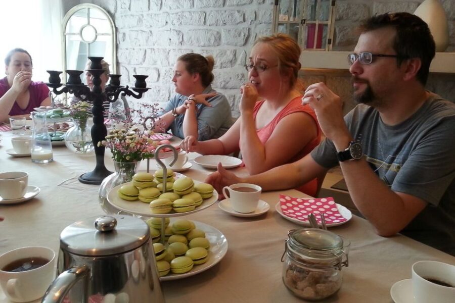 Paris: Macarons Class, Teatime and To-Go Box - Authenticity and Value