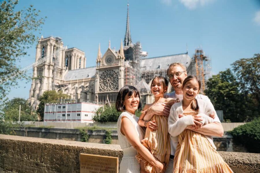 Paris: Notre Dame Interior Guided Tour with Entry Included - The Benefits of a Small Group