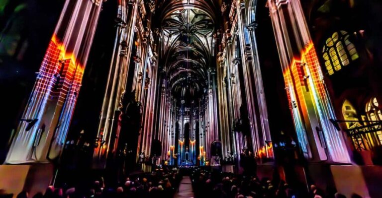 Paris: Nouveau spectacle Son et lumière - LUMINISCENCE - An In-Depth Review of the Experience
