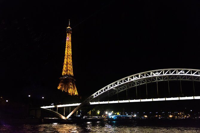 Paris Seine River Dinner Cruise by Maxim's with Champagne & Music - Who Is This Cruise Best Suited For?