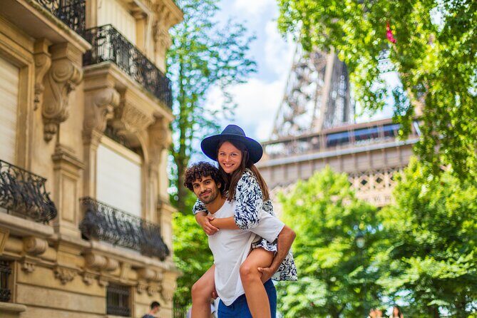 Paris: Your Own Private Photoshoot at the Eiffel Tower - Practical Tips for Your Photoshoot