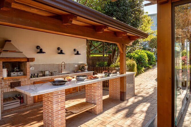 Pasta & Traditional Sorrento Cuisine with Pickup - 100% Hands On - FAQs