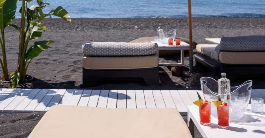 Perivolos Beach: Sun-Bed Experience FortyOne Bar Restaurant - Authenticity and Unique Features: What Makes It Special?