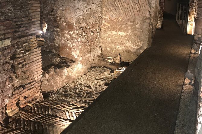 Piazza Navona Underground: Stadium of Domitian EXCLUSIVE TOUR - LIMITED ENTRANCE - What Makes This Tour Stand Out?