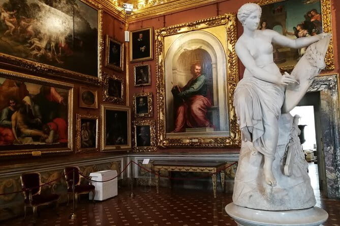 Pitti Palace, Palatina Gallery and the Medici: Arts and Power in Florence. - The Art of the Medici: Beyond the Paintings