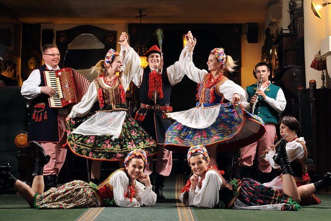 Polish Folk Show with 3 course dinner in Krakow legendary restaurant - The Itinerary Breakdown