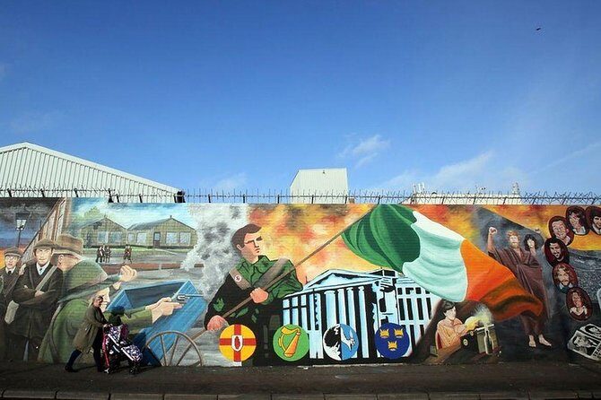 Political Taxi Tour Belfast (1-7 People) - The Experience in Depth