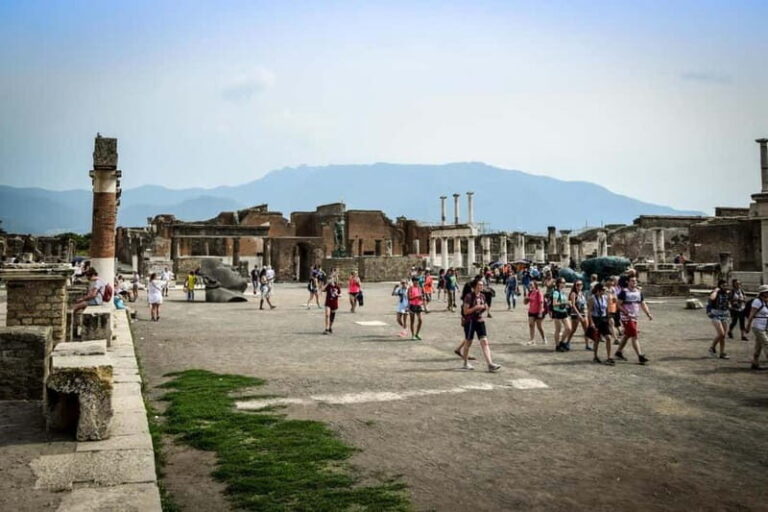 Pompeii: All-Inclusive Group Tour with an Archeologist Guide - Who is This Tour Best For?