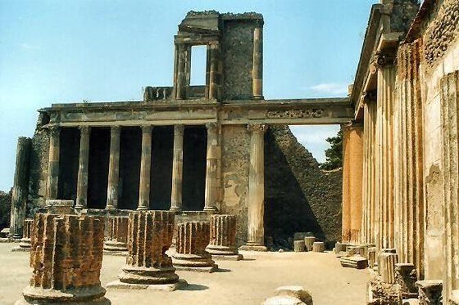 Pompeii Ruins Half-Day Tour from Sorrento with Guide - Transportation and Group Size