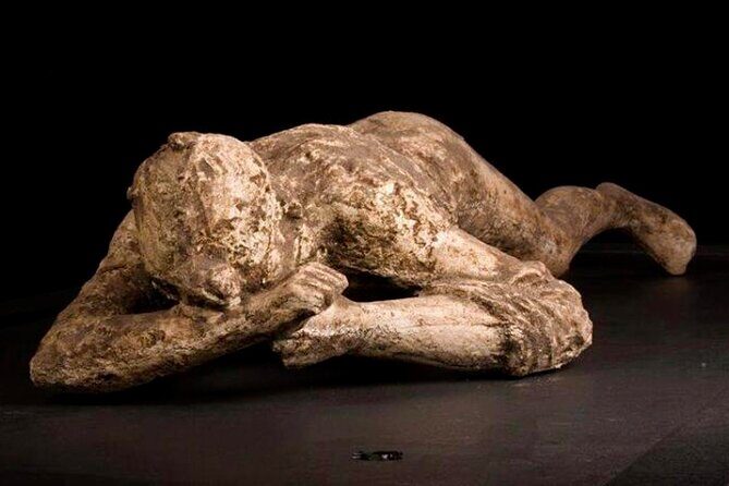 Pompeii small group tour with skip-the-line entrance included - Practical Details