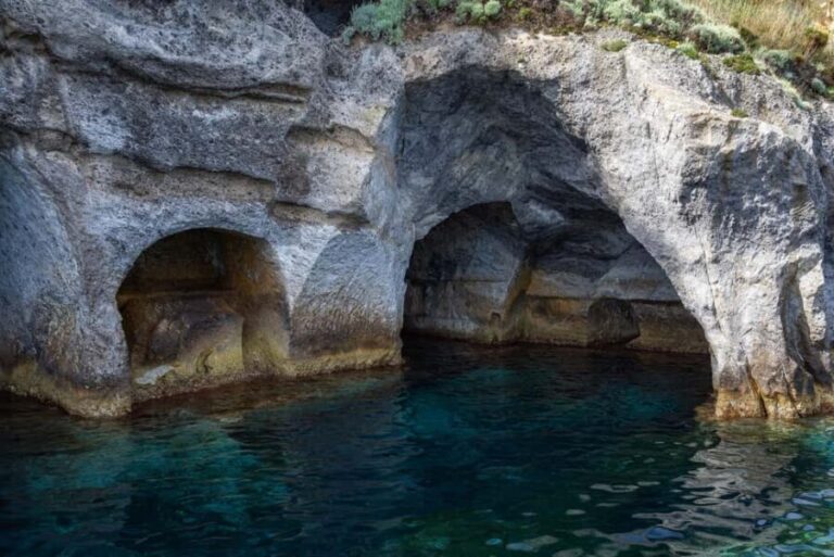 Ponza: Palmarola & Ponza Island Cruise with Swimming & Lunch - What’s Included and How It Enhances the Experience