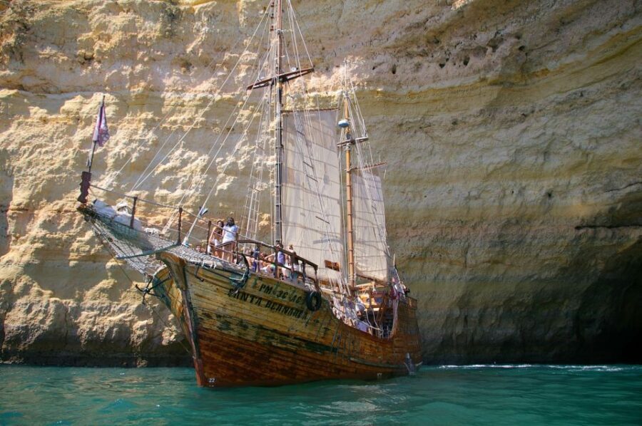 Portimão: Pirate Ship Cave Cruise - Why Travelers Love This Tour