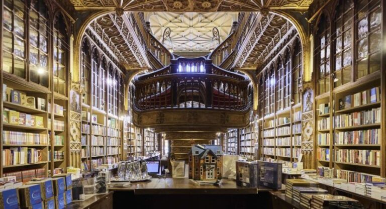 Porto: 3-Hour Walking City Tour & Lello Bookstore Visit - The Star of the Show: Livraria Lello